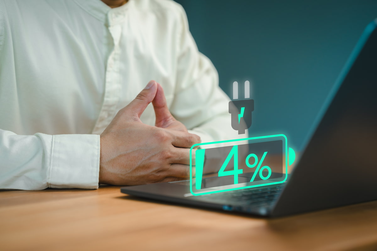 Can Using a Laptop While Charging Damage the Battery? Expert Guide 2025 ...