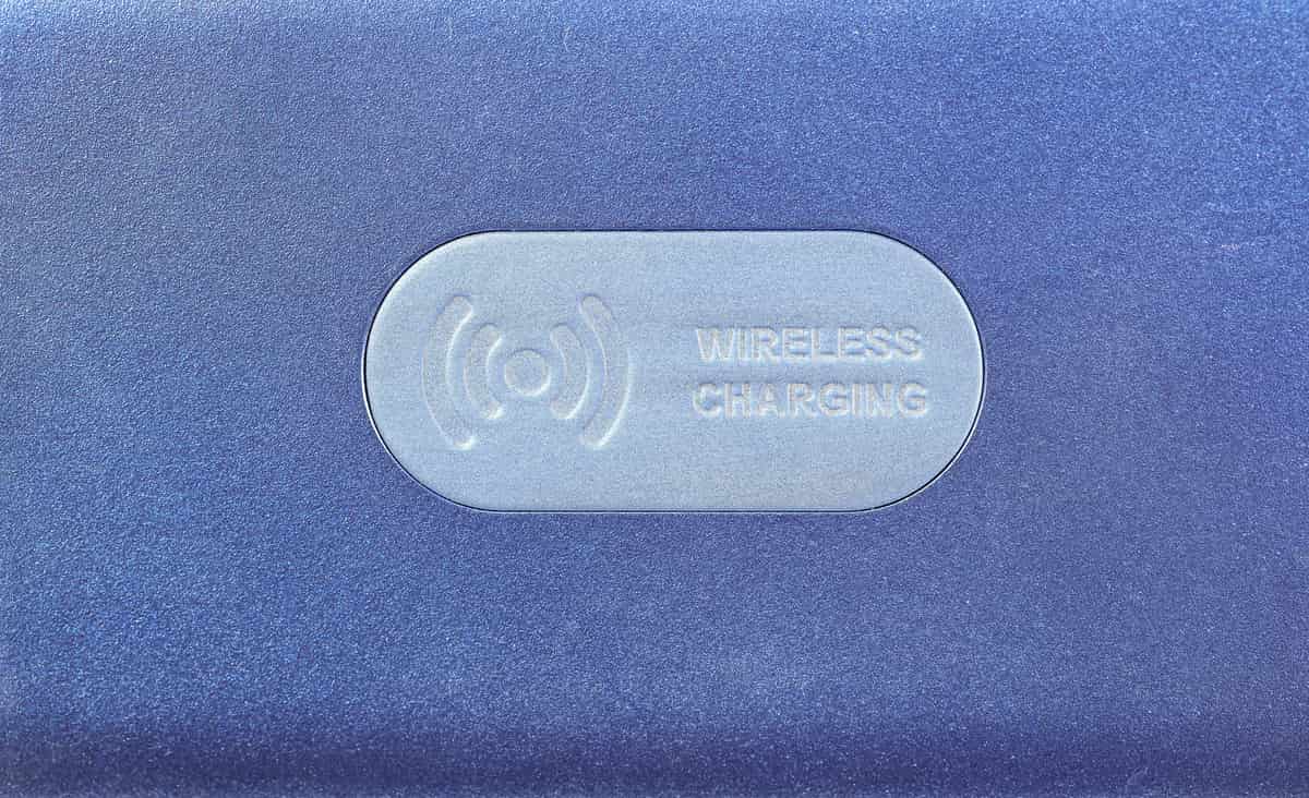Long Distance Wireless Charging: Complete Technology Guide 2025 - invisqi